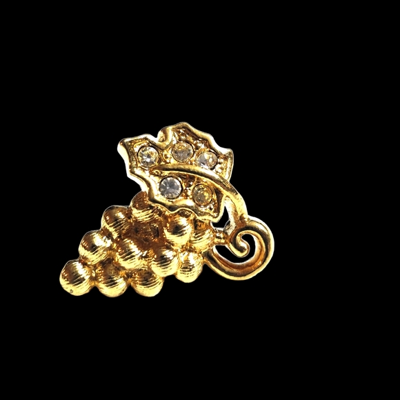 Avon | Jewelry | Vintage Avon Gold Tone Brooch | Poshmark